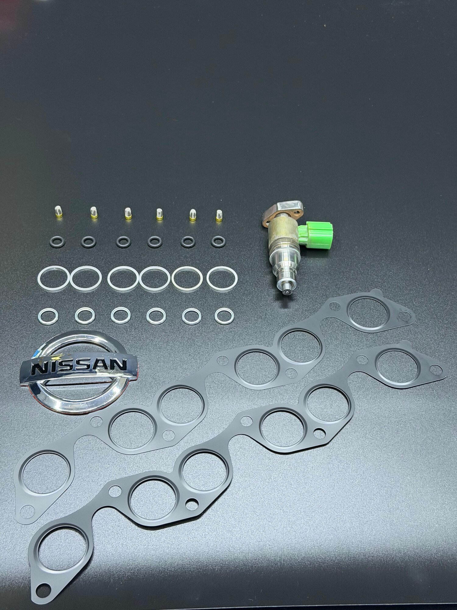 Ремкомплект на 6 шт форсунок и 2 прокладки выпускного коллектора Nissan VQ25