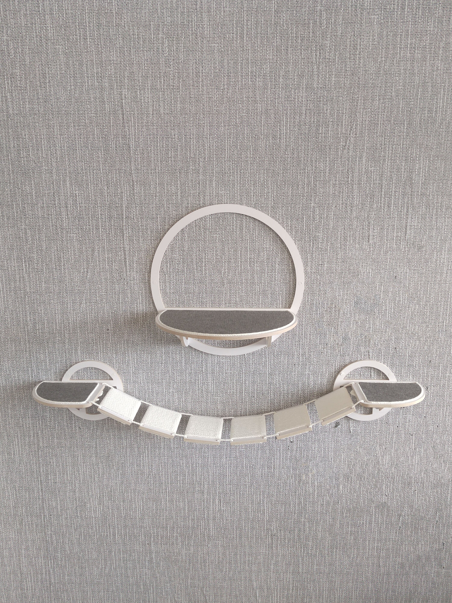 Настенный комплекс для кошек "Воздух 2" мостик/ лежанка / когтеточка полка