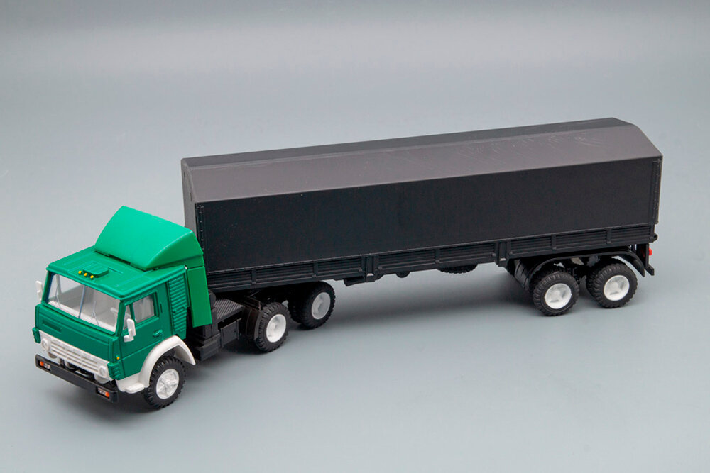 Модель коллекционная элекон Камский 5410 зеленый обтекатель, белые диски с полуприцепом ОДАЗ-9370 с тентом, черный