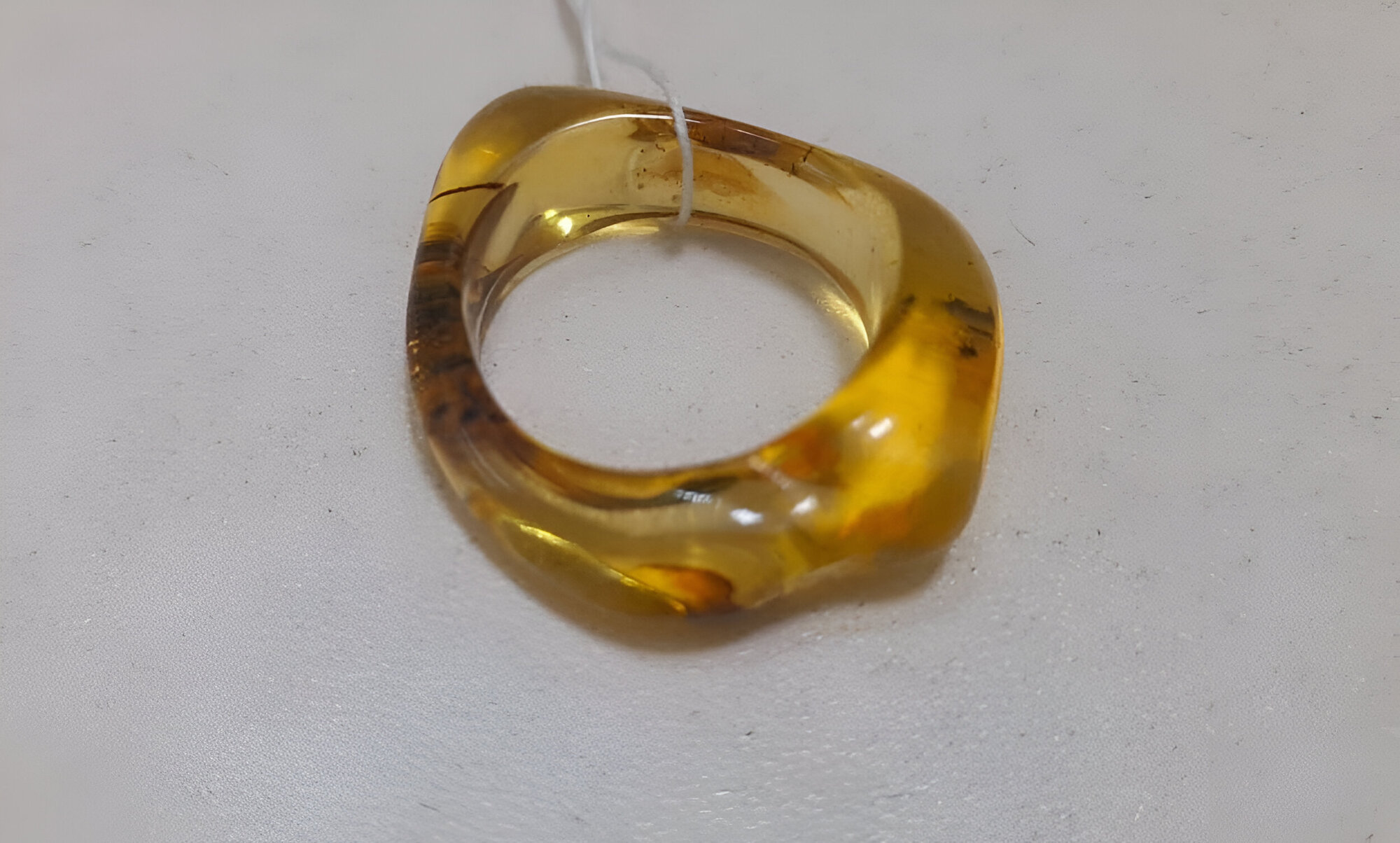 Кольцо, янтарь