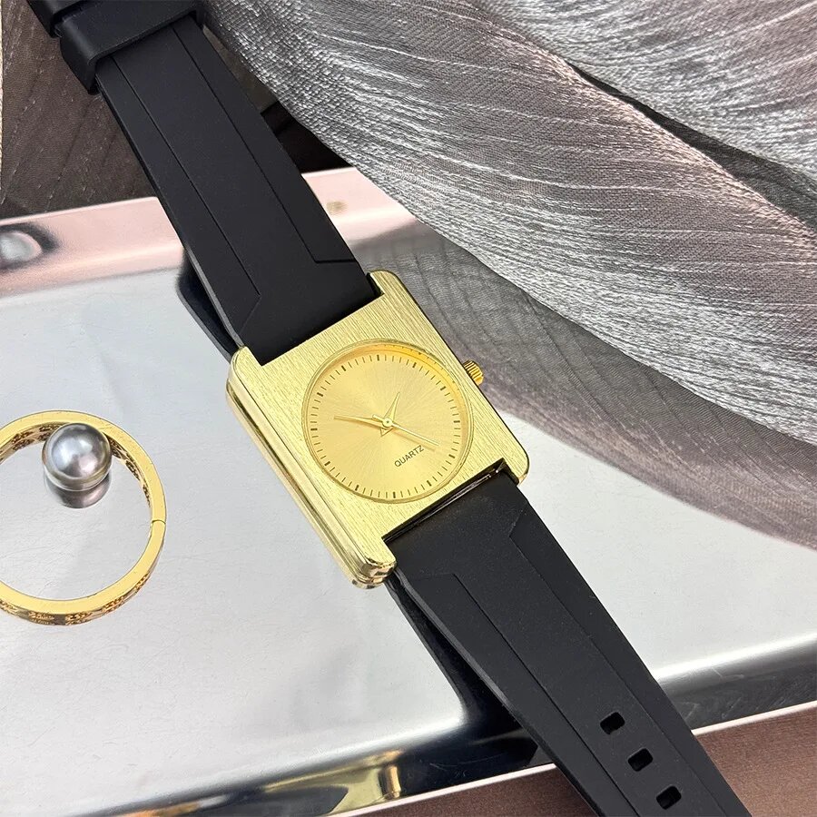 Наручные часы MOONBIFFY