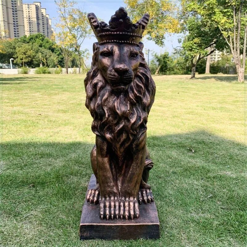 Садовая фигурка Лев с короной металл коричневого цвета для сада и дачи