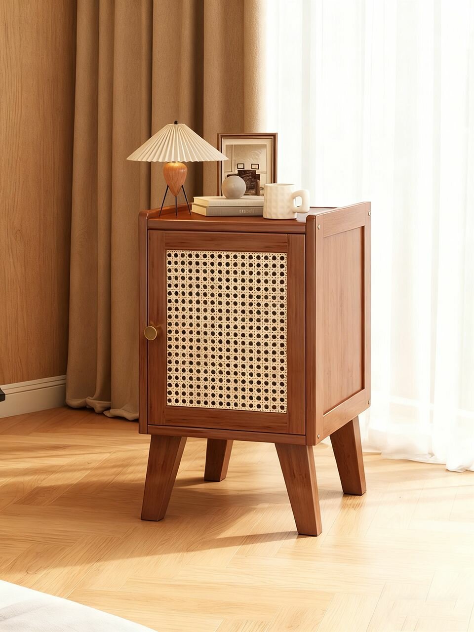 Тумба, Бамбуковая Конструкция, С Пластиковыми Ротанговыми Дверными Упорами