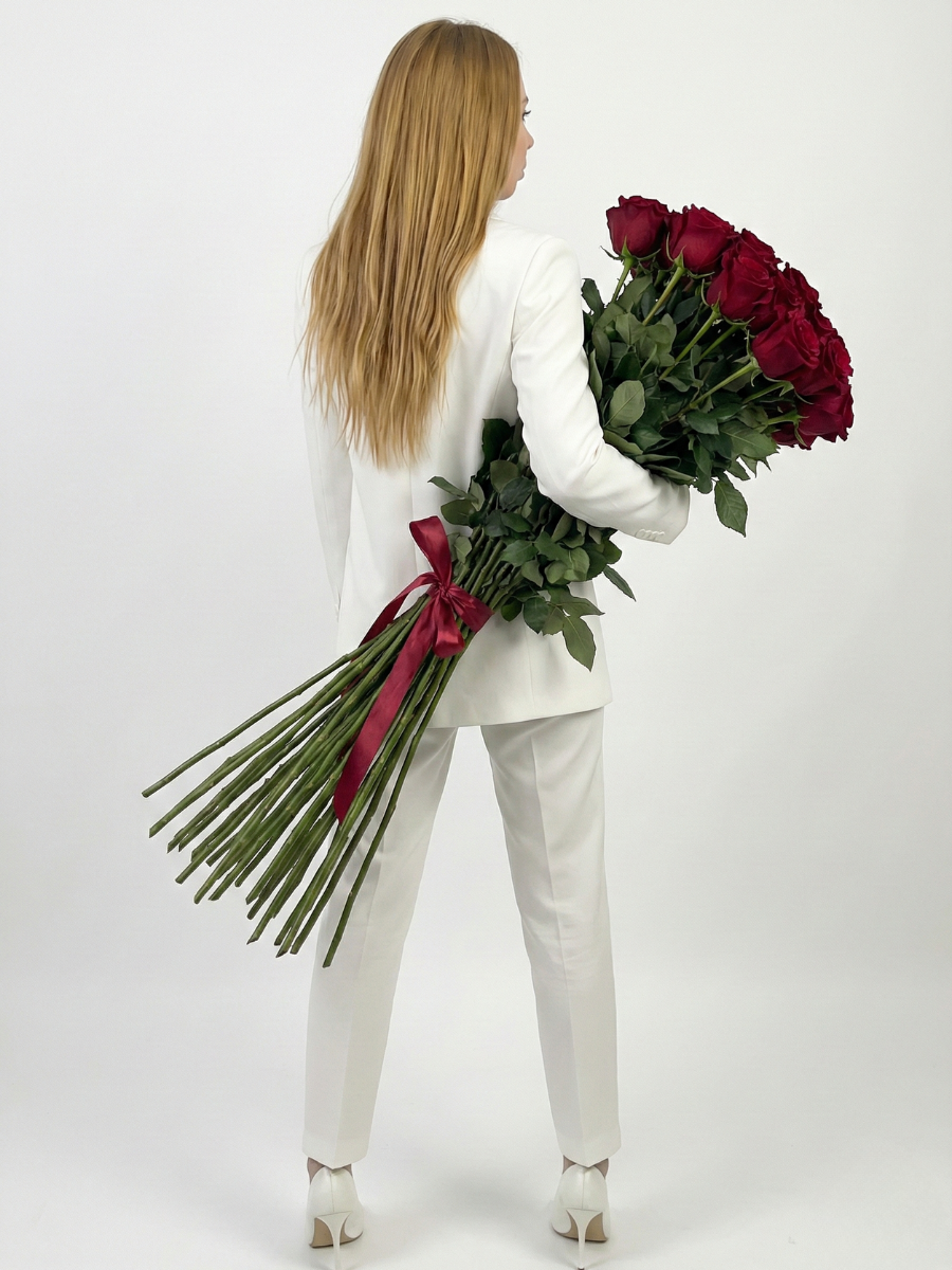 Большой Букет Высокие Красные Розы 15 шт * Гигантские (Длинные) Розы (110 см) * Доставка Живых Цветов в Москве