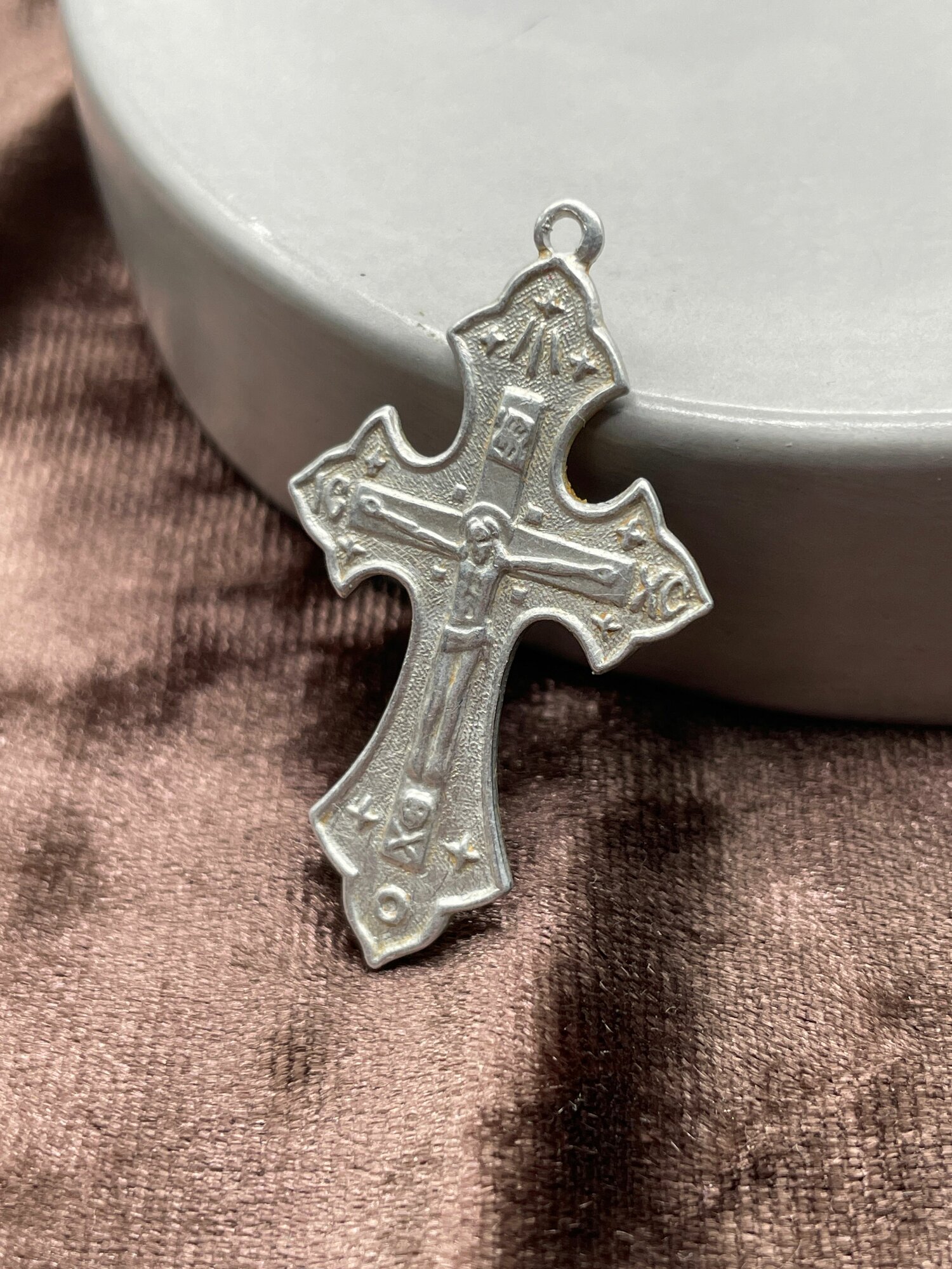 Винтажный нательный крест крестик, кулон, серебрение