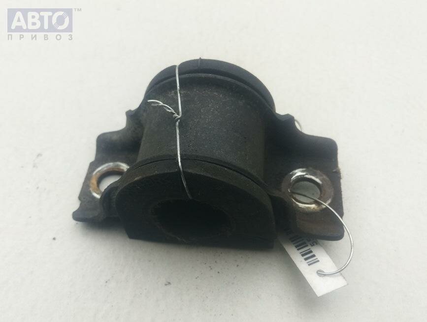 Крепление втулки стабилизатора переднего Mitsubishi Grandis