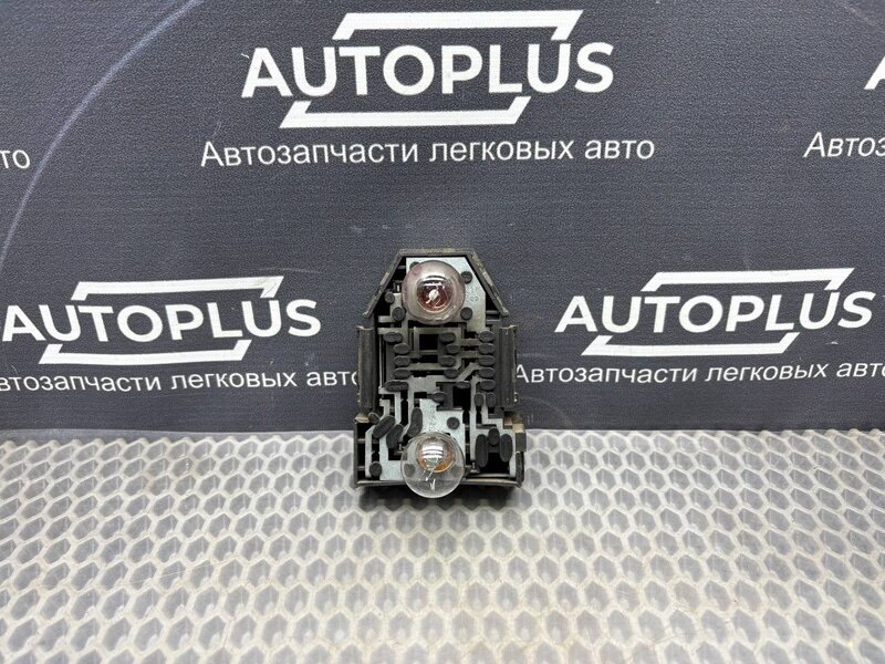 Плата стоп-сигнала Левый Задний Volkswagen Passat B3 (1.6 RF) Б/У с пробегом Арт. 20852