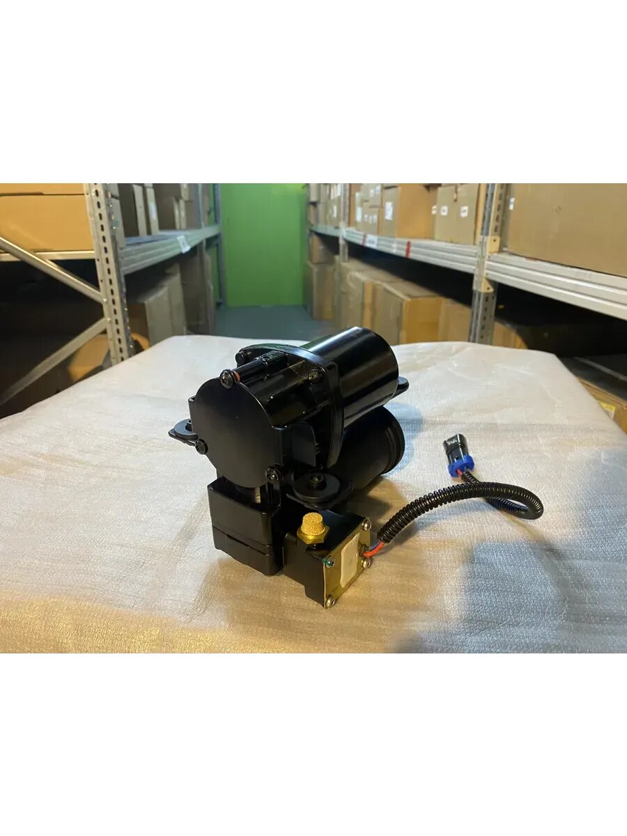 Компрессор пневмоподвески Mercedes Viano W638