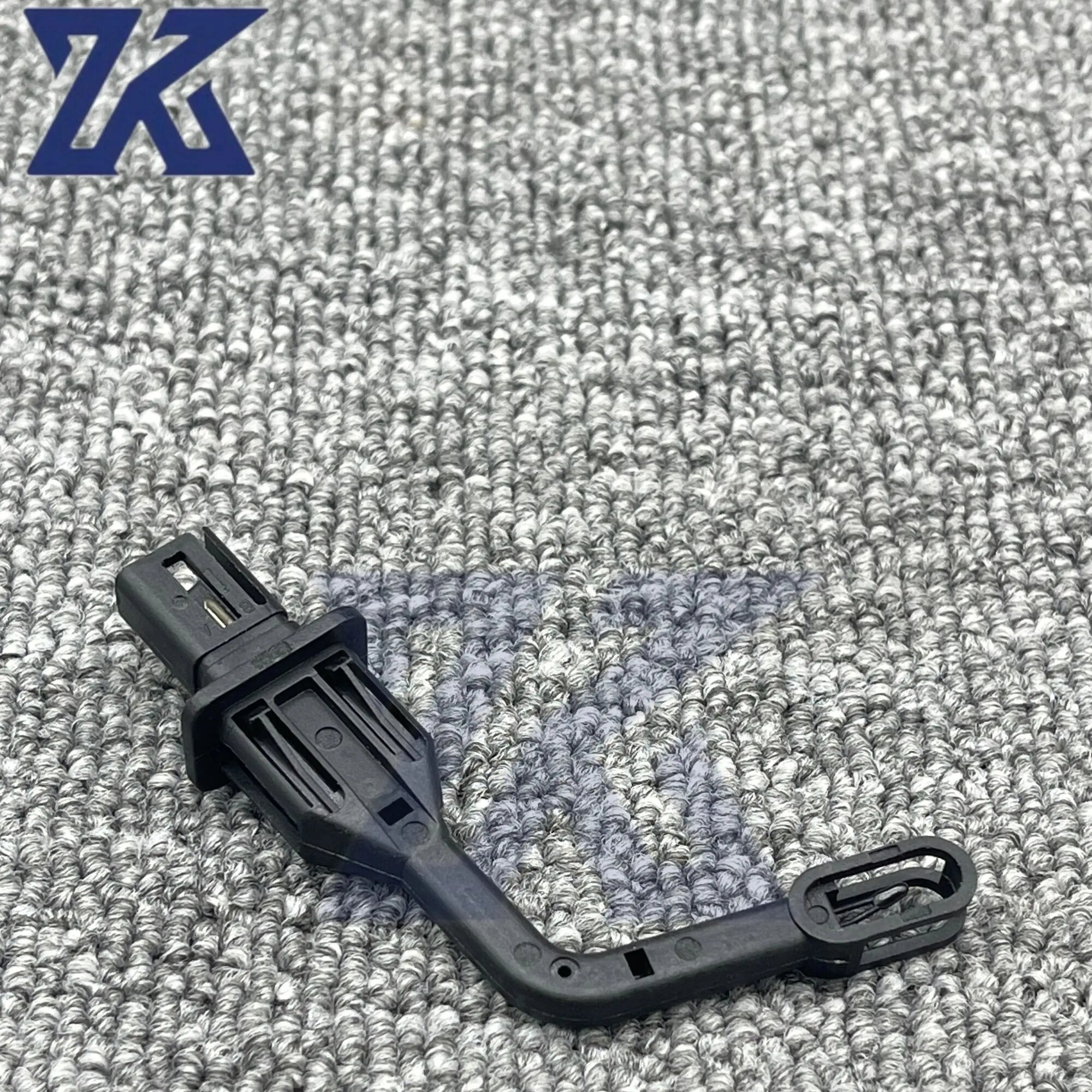 Датчик температуры испарителя OEM 64116920430 для BMW E60 F07 F10 F18 G30 G31 G38 E63 E64 F06 F112 F13 F32 F01 F02 F04 G11 G12