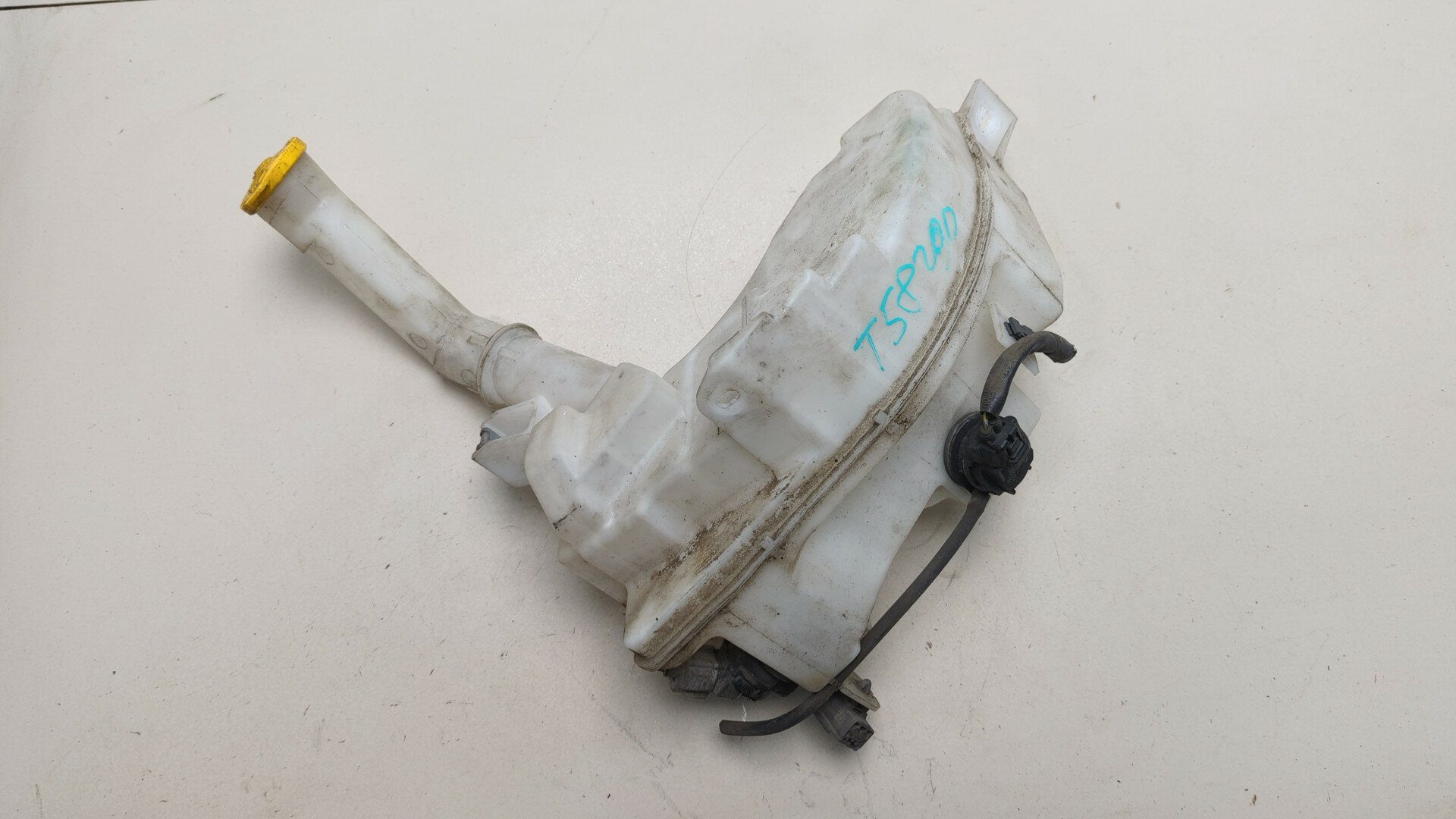 Бачок омывателя Mazda 3 (BK) Б/У