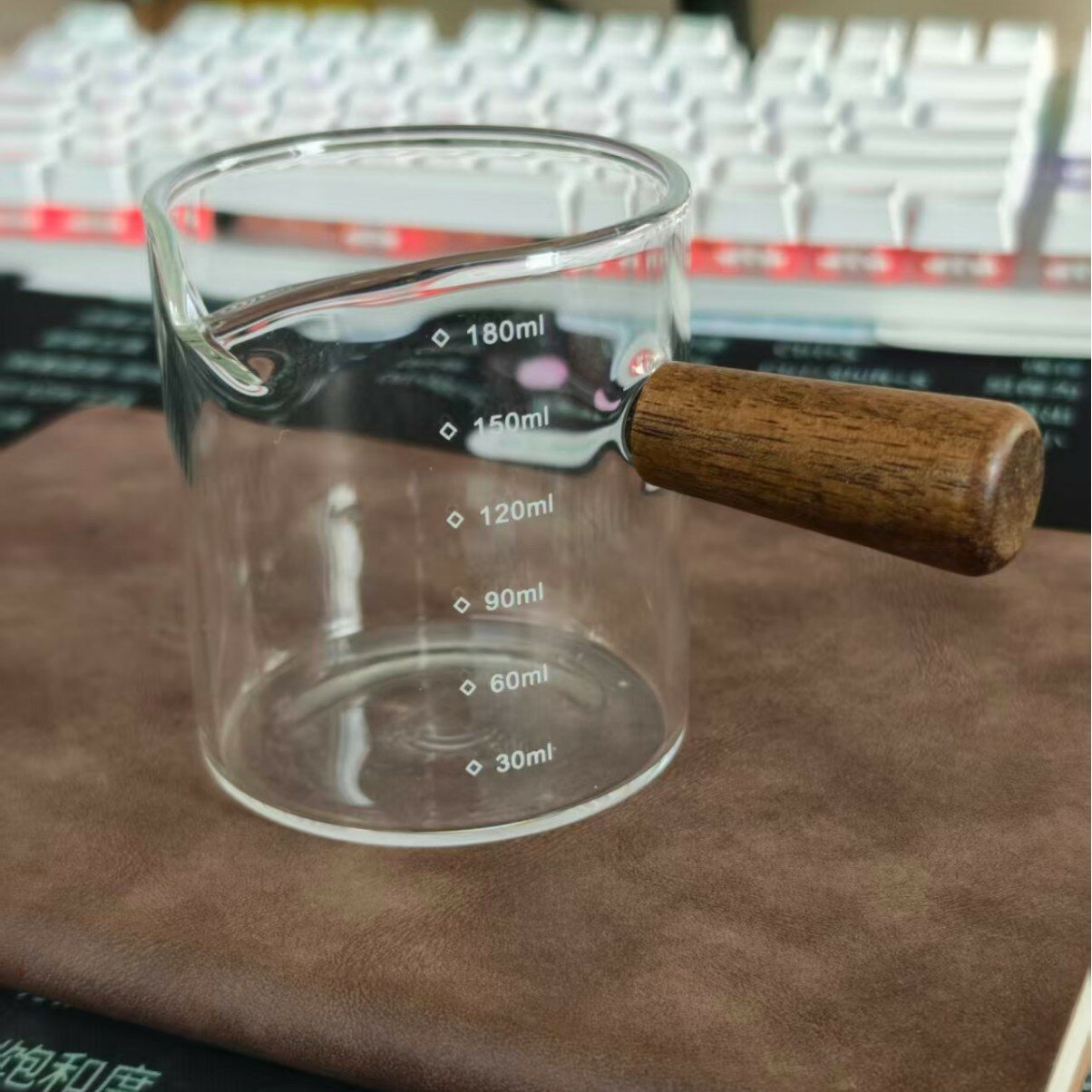 Итальянская чашка для эспрессо, термостойкая, с мерной шкалой, стеклянная мерная чашка с двойным носиком, мини-чашка для молока в японском стиле для домашнего использования.