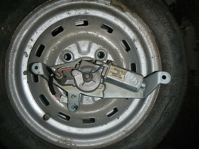 Б/У Моторчик стеклоочистителя задний, Daewoo (Дэу)-MATIZ (01-) DAEWOO MATIZ (01-15) деформация крепления 104948 GENERAL ...