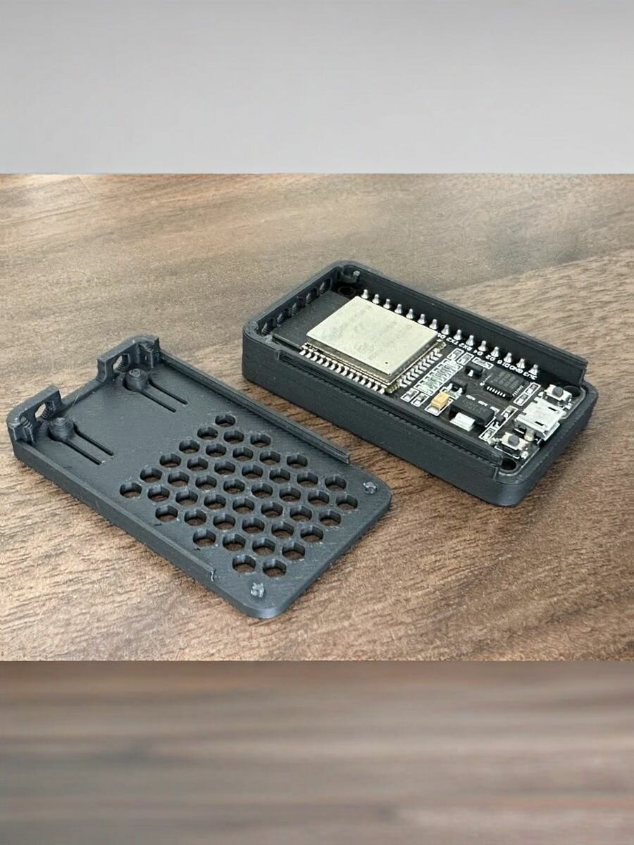 Корпус для ESP32-WROOM-32 / 28.8 51.4 мм