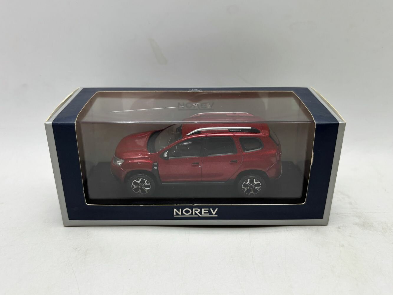 NOREV 1/43 Масштабная модель автомобиля Dacia Duster из литого металла Коллекционное издание