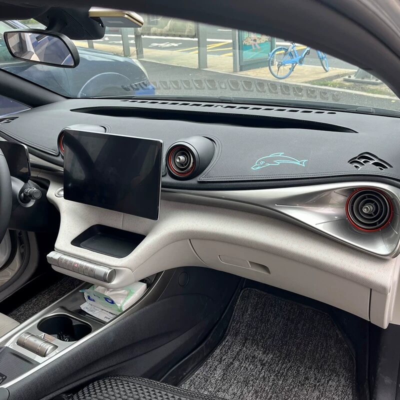 Декор приборной панели BYD Dolphin с черным вышивкой, подходит для моделей 2023 года, премиум автомобильный аксессуар