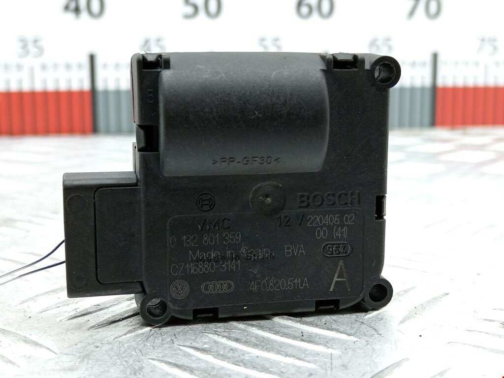 Сервопривод (электропривод моторчик привода) заслонки печки Audi A6 C6 4F0820511A арт. 1824107