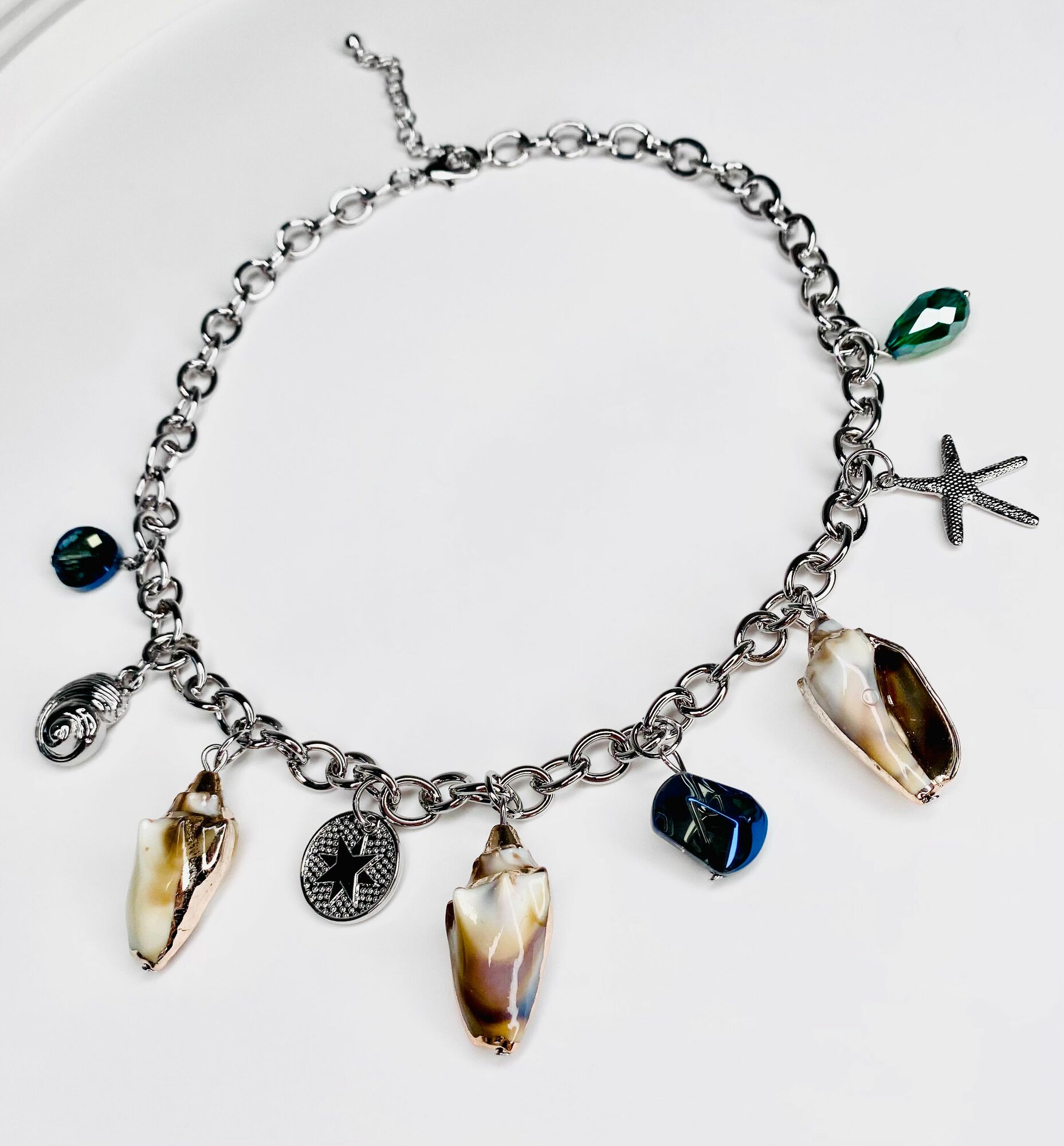 Колье, искусственный камень, пластик, жемчуг имитация