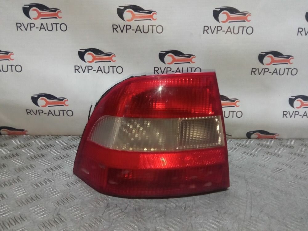 Фонарь задний левый Opel Vectra B 1995-99 90568049