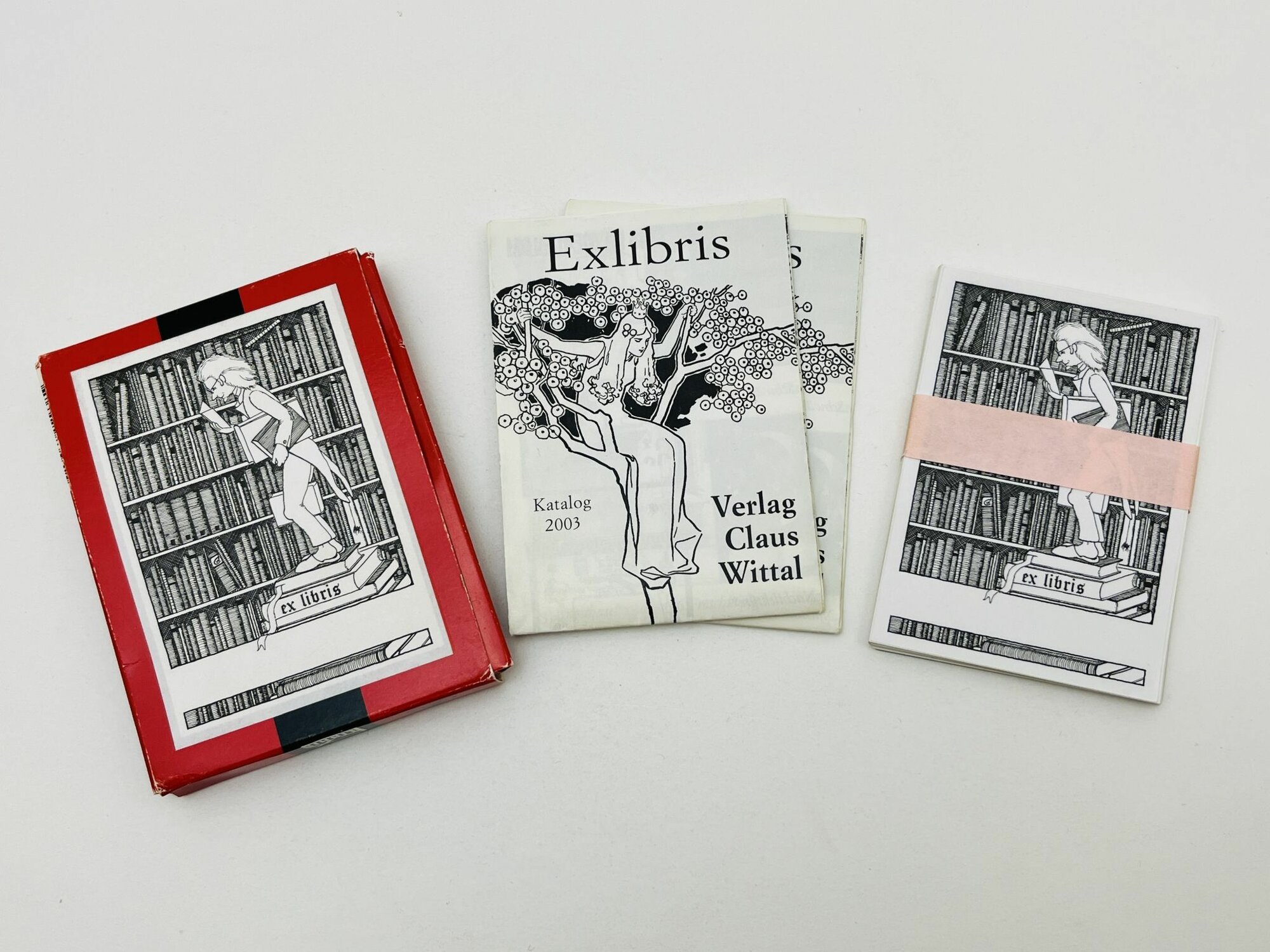 Набор из 50 экслибрисов на клеевой основе. Без указания имени владельца