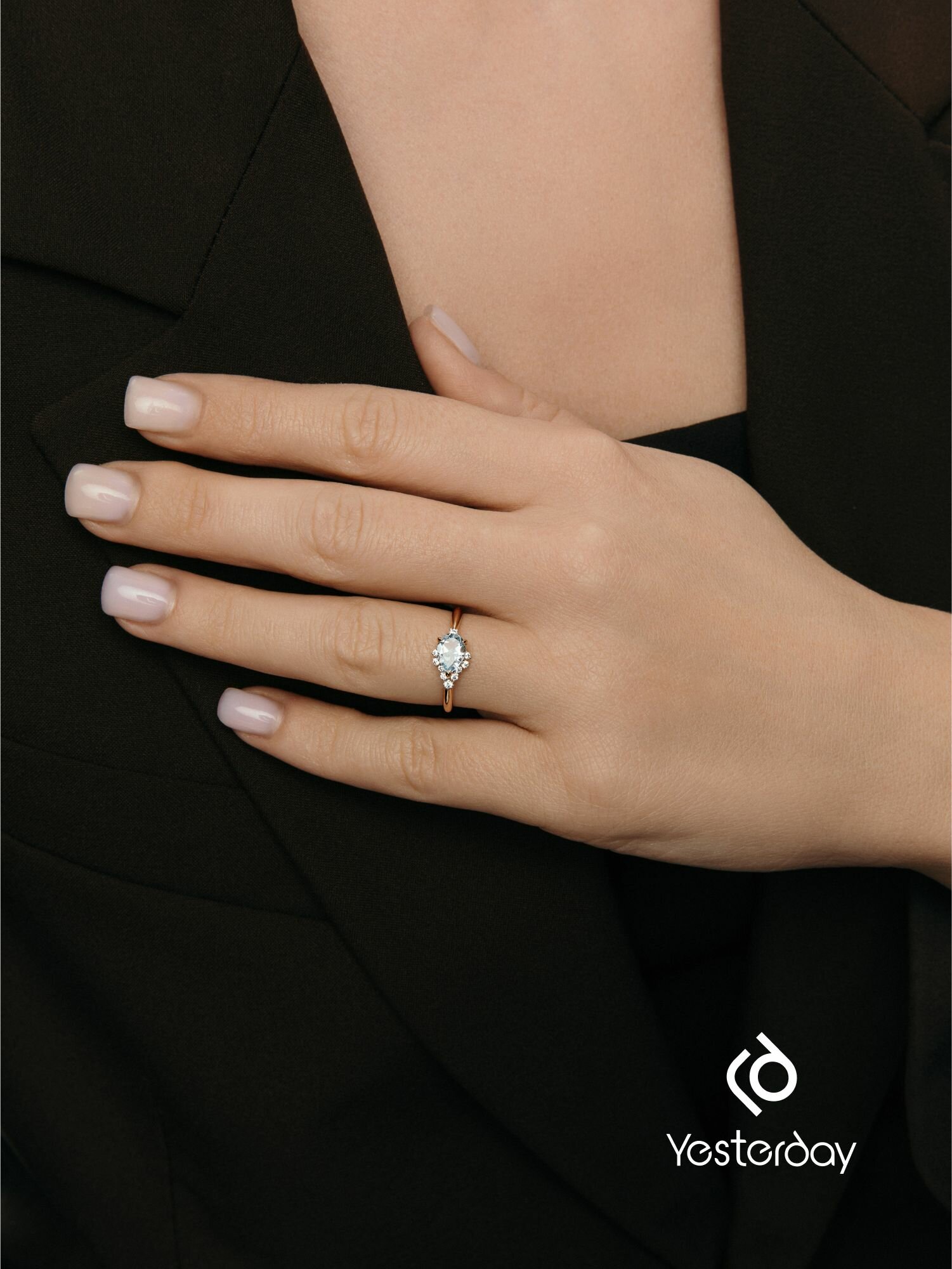 Кольцо, красное золото, 585 проба, топаз, фианит