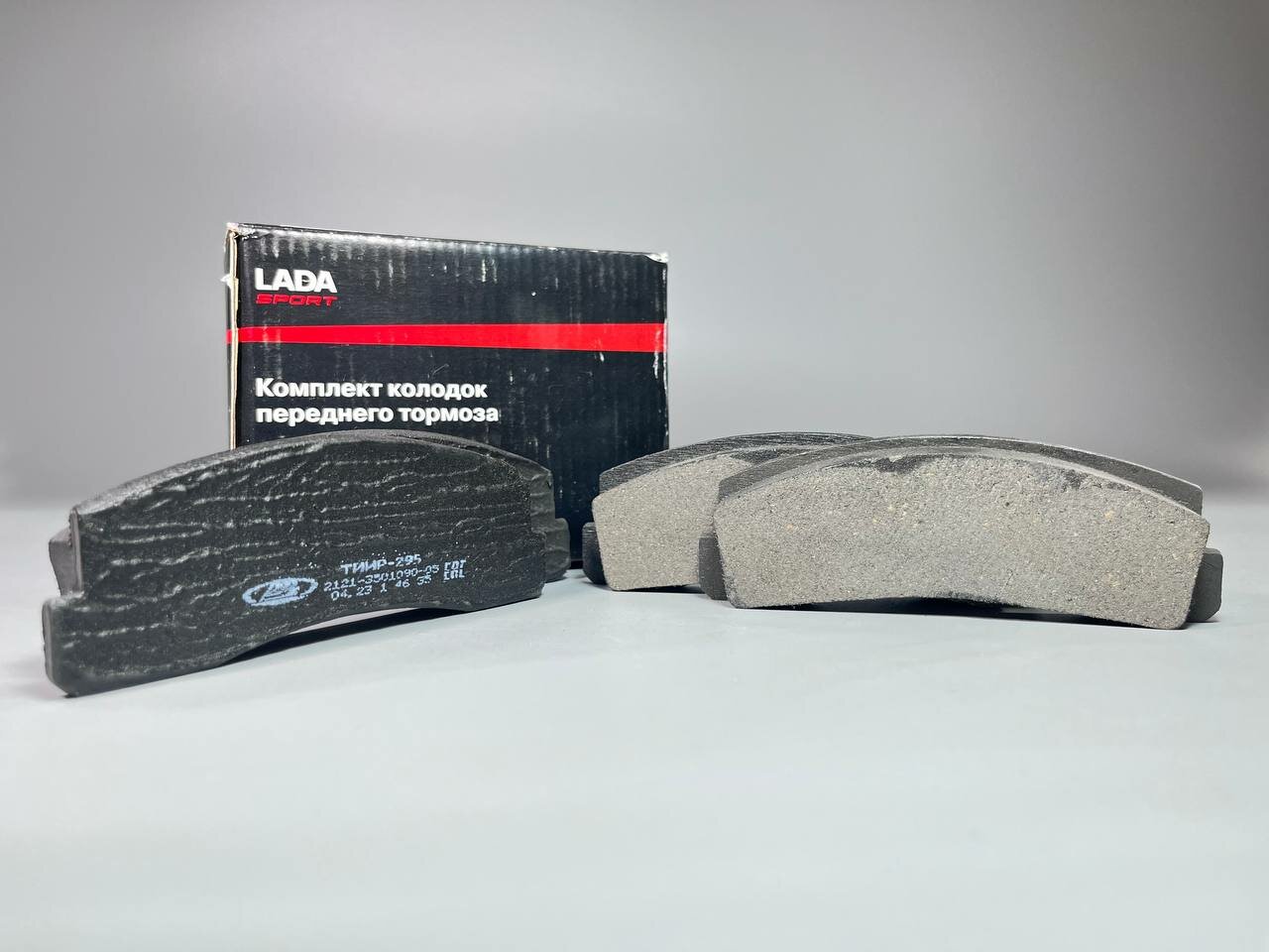 Колодки тормозные для а/м ВАЗ-2121 передние (фирм. упак. LADA) Спорт (арт: 2121-3501800-83)