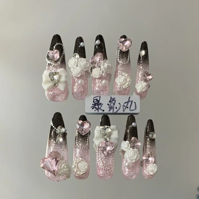 Набор из 10 горячих длинных заостренных ногтей ручной работы в форме гроба, полностью покрывающих ногти, накладные ногти Sanrio KT с металлической цепочкой и сверкающими бриллиантами в виде цветка, Размер: М-16-12-13-12-10