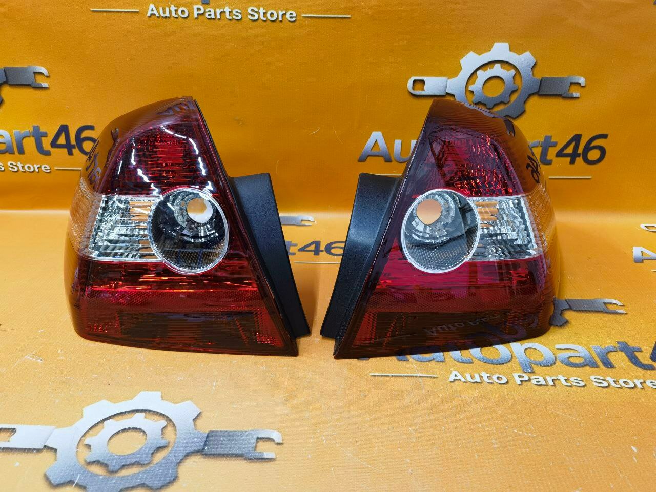 Задние фонари рено меган 2 седан Renault Megan 2 левый и правый с 2003 по 2005 год дорестайл