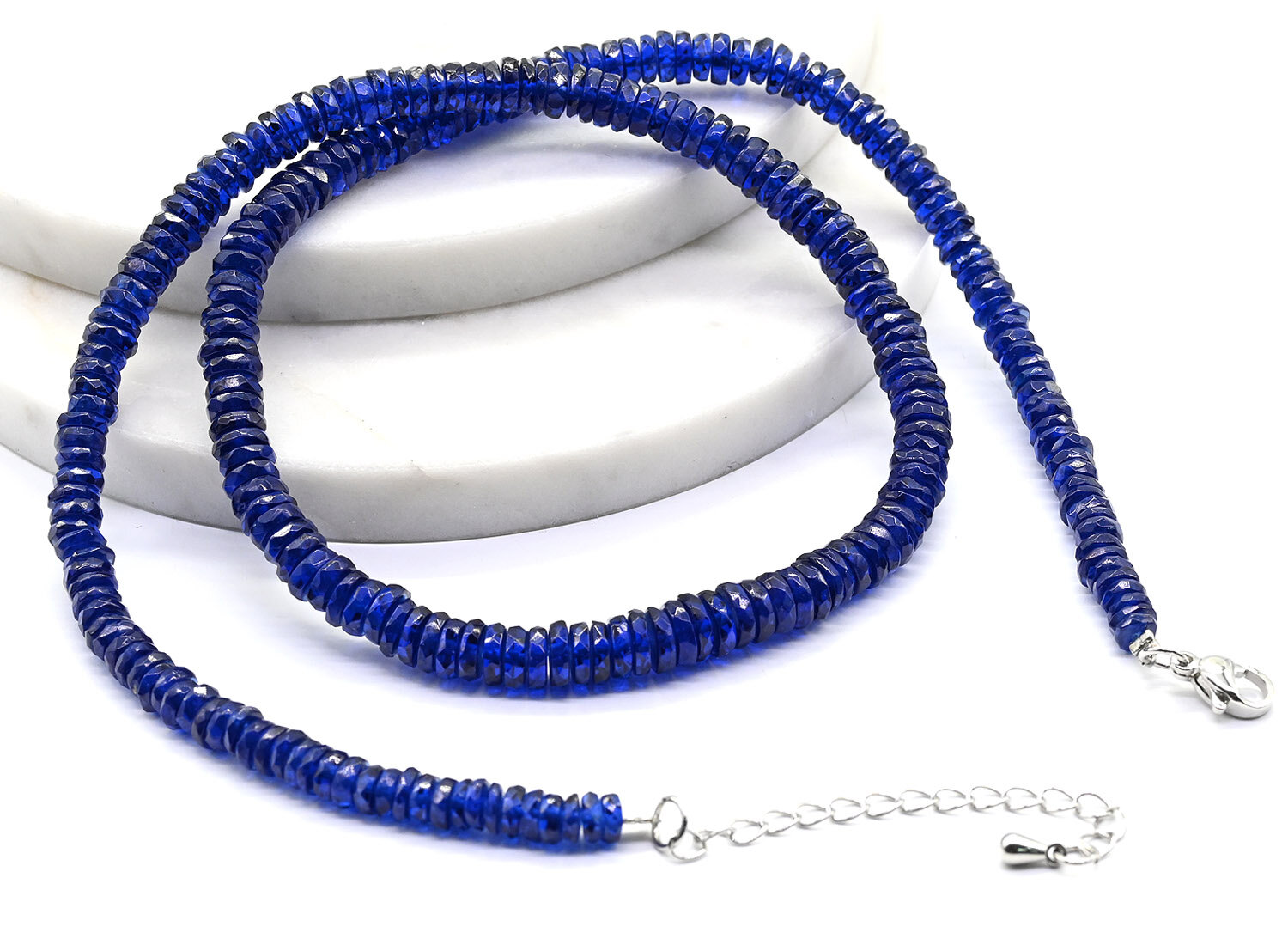 Бусы, шпинель