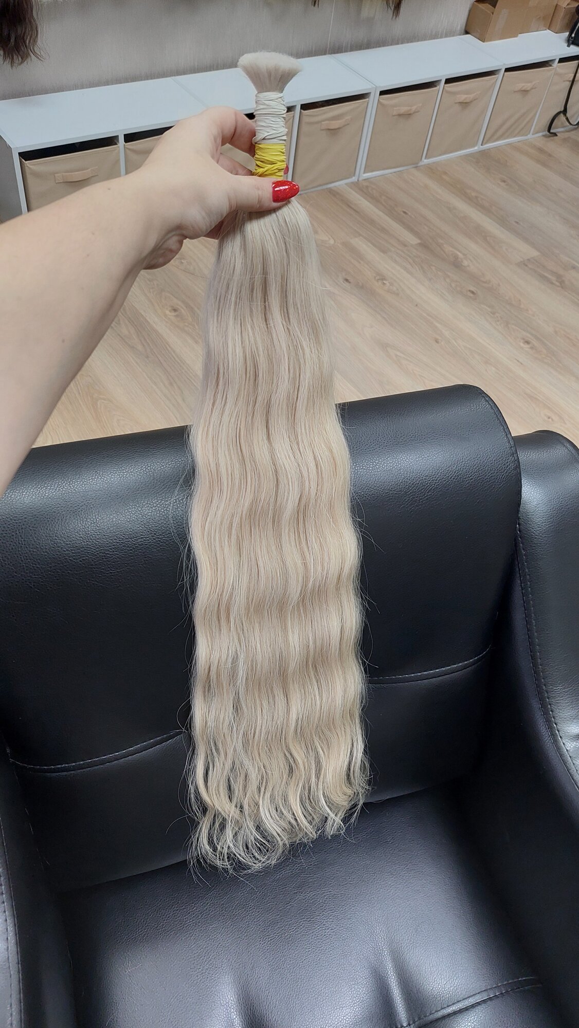 Натуральные волосы для 70см, 100г природная волна, российский окрас, люкс холодный блонд