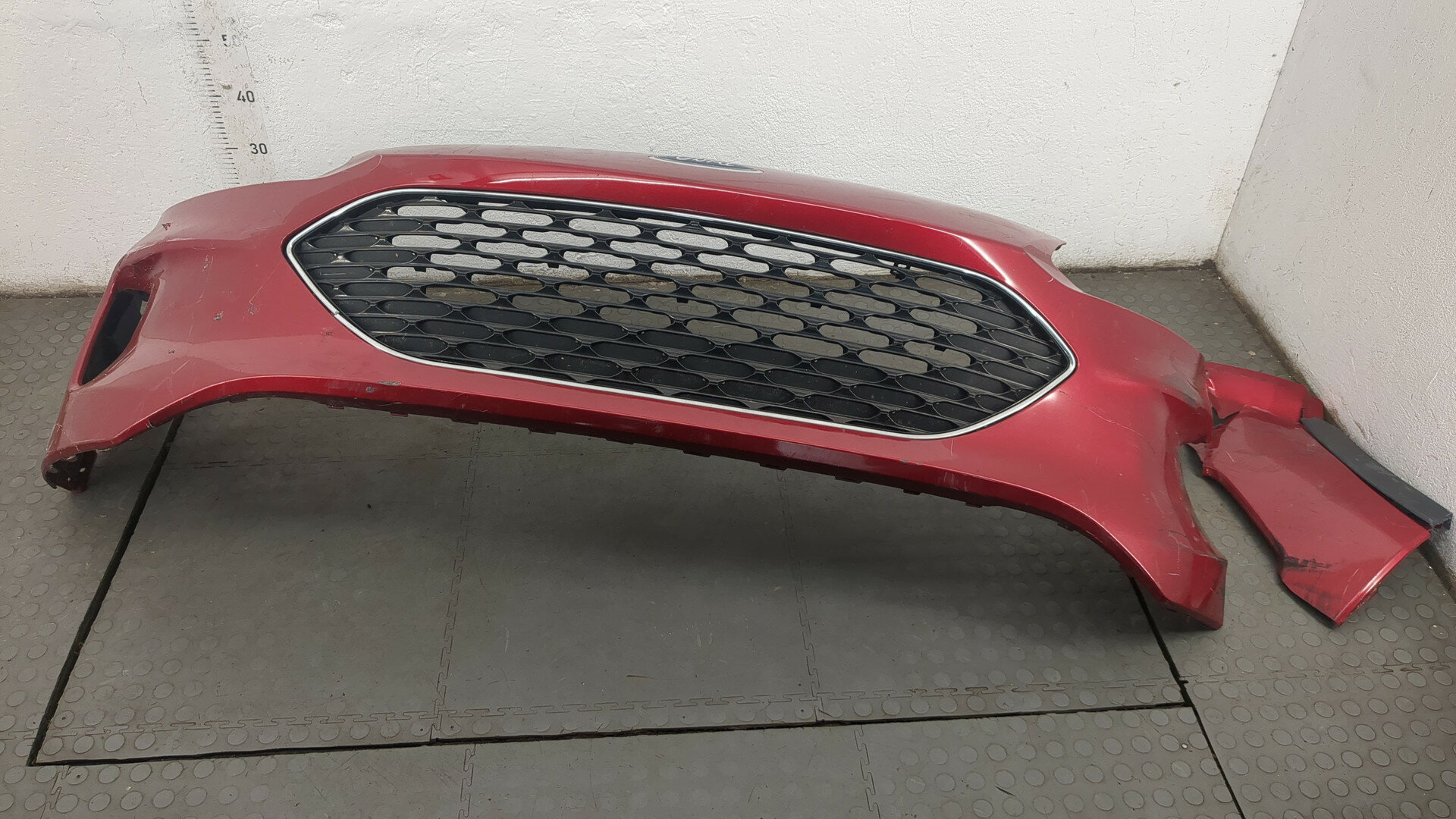 Бампер передний Ford Escape Б/У