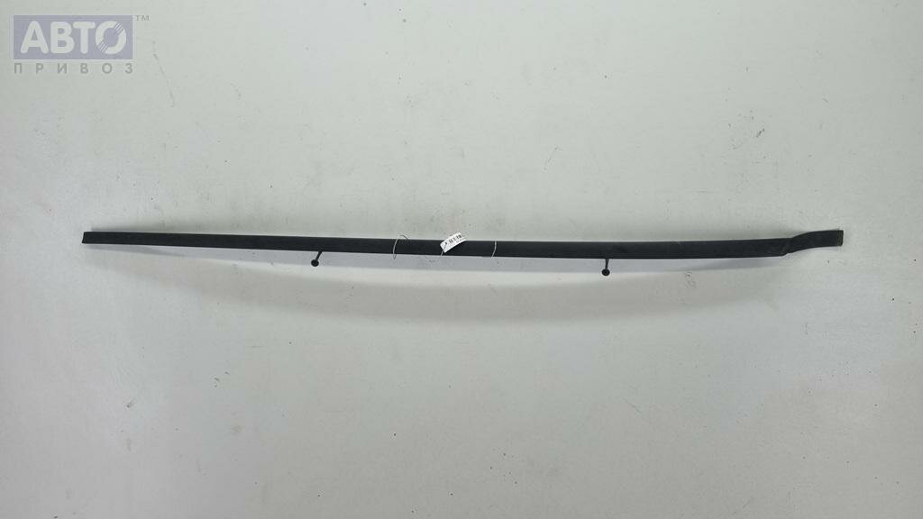 Молдинг лобового стекла Volkswagen Passat B5+ (GP)