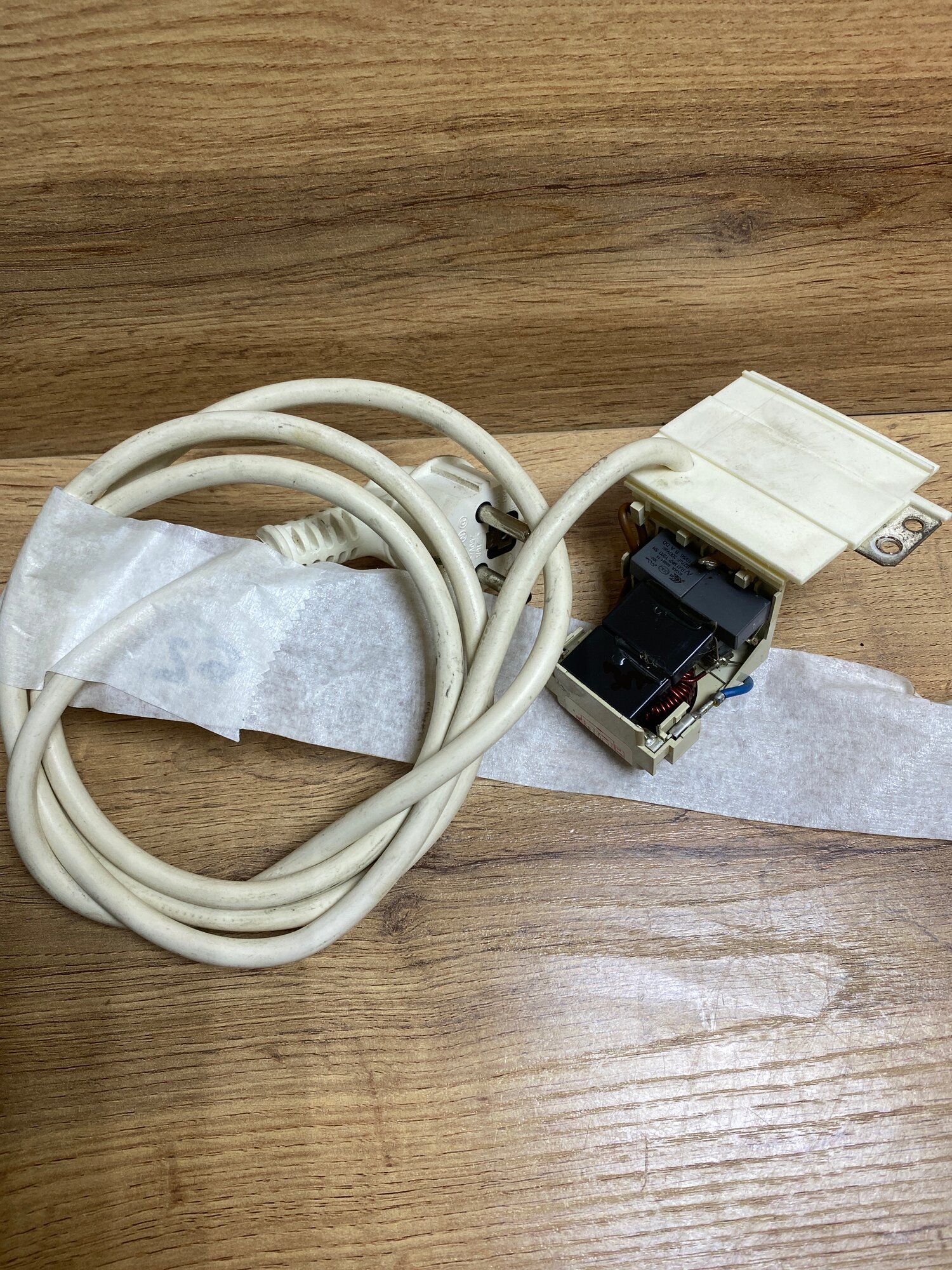 Сетевой фильтр для стиральной машины Ariston WDG 8640, оригинал, б/у