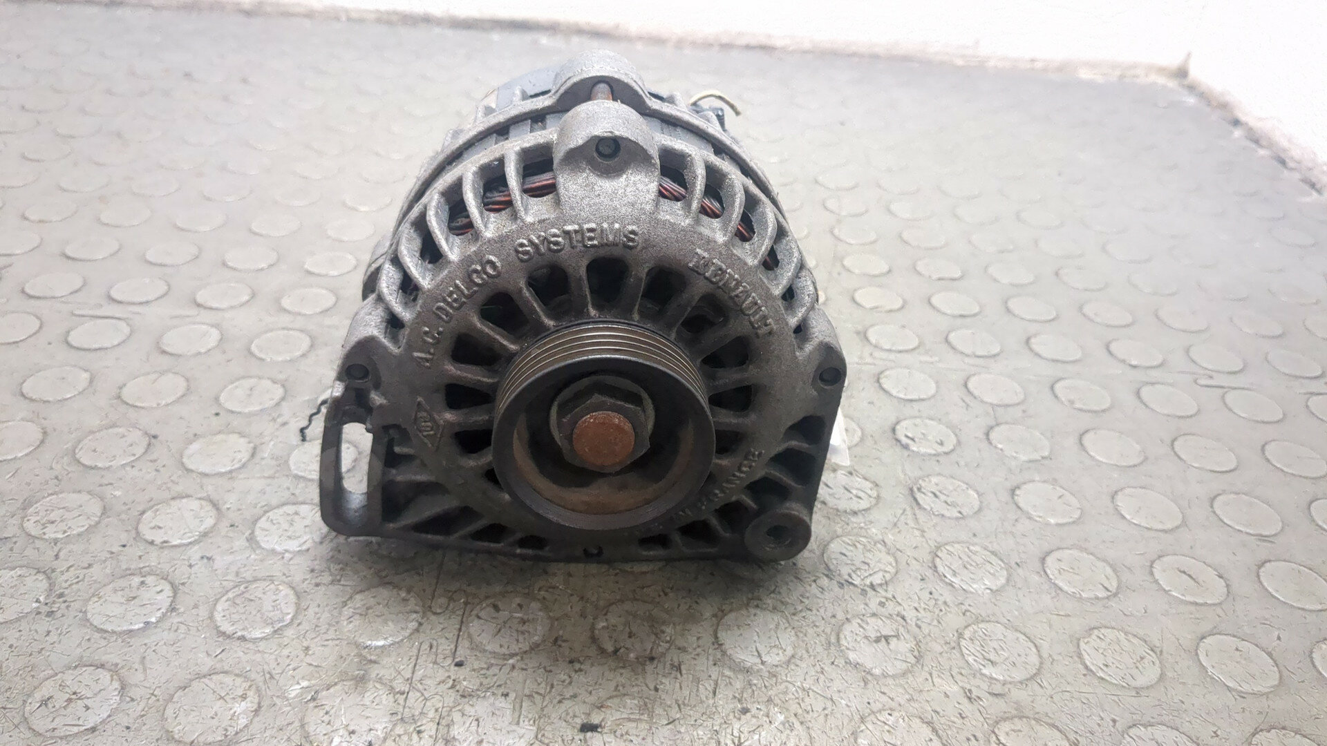 Генератор Renault Clio Б/У