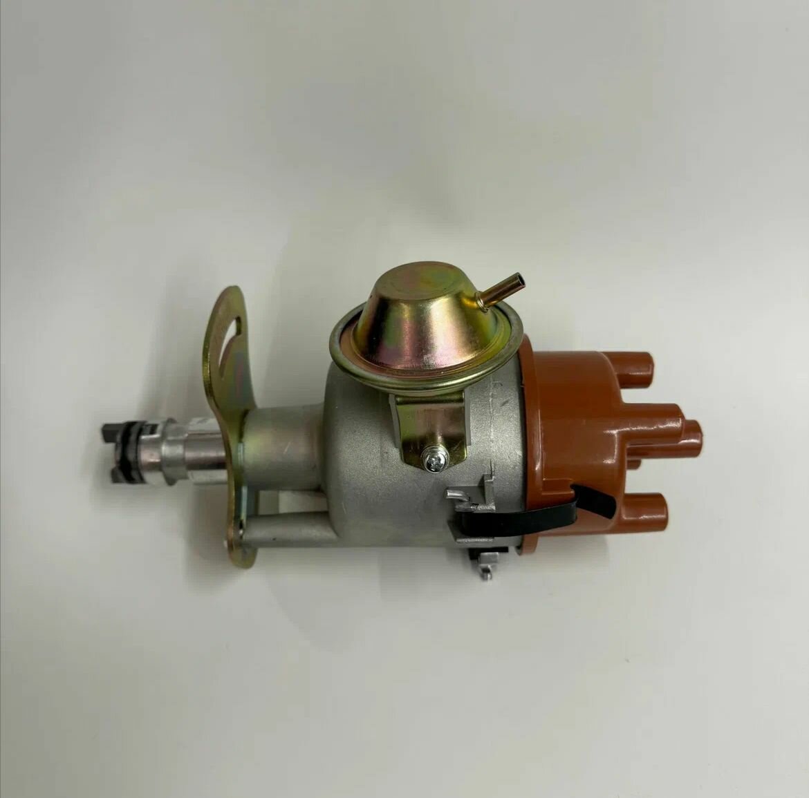 Распределитель зажигания для а/м Г-2410, 3302 бесконтактный арт. 1908.3706