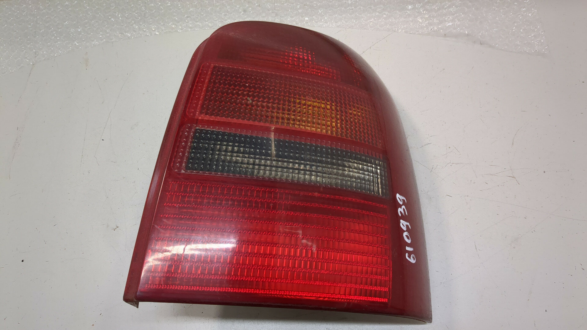 Фонарь (задний) правый Audi A4 (B5) Б/У