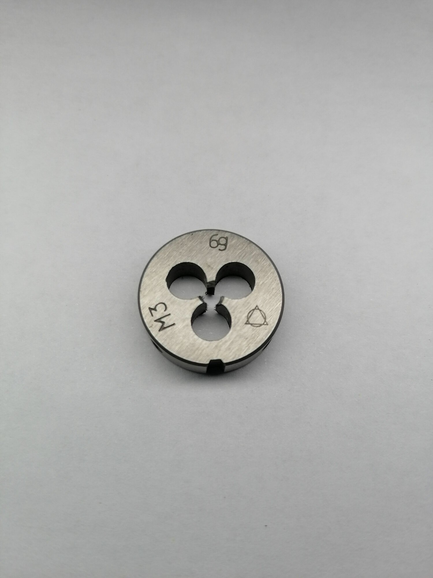 Плашка Метрическая, M3*0.5 Сталь 9XC / ГОСТ 9740-73