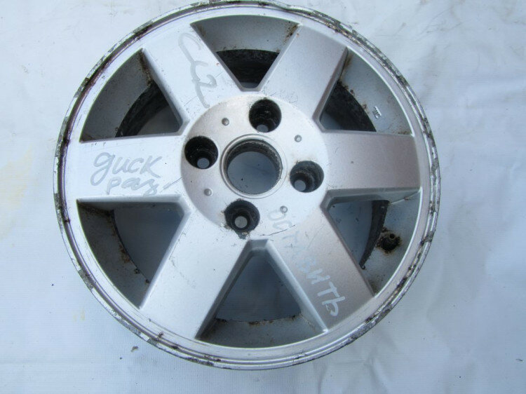 Диск литой R15 6JX15 ET44 DAC PCD 4x114.3 DIA 55мм Шевроле Круз Авео - 5 лучей - дефект - CC-2