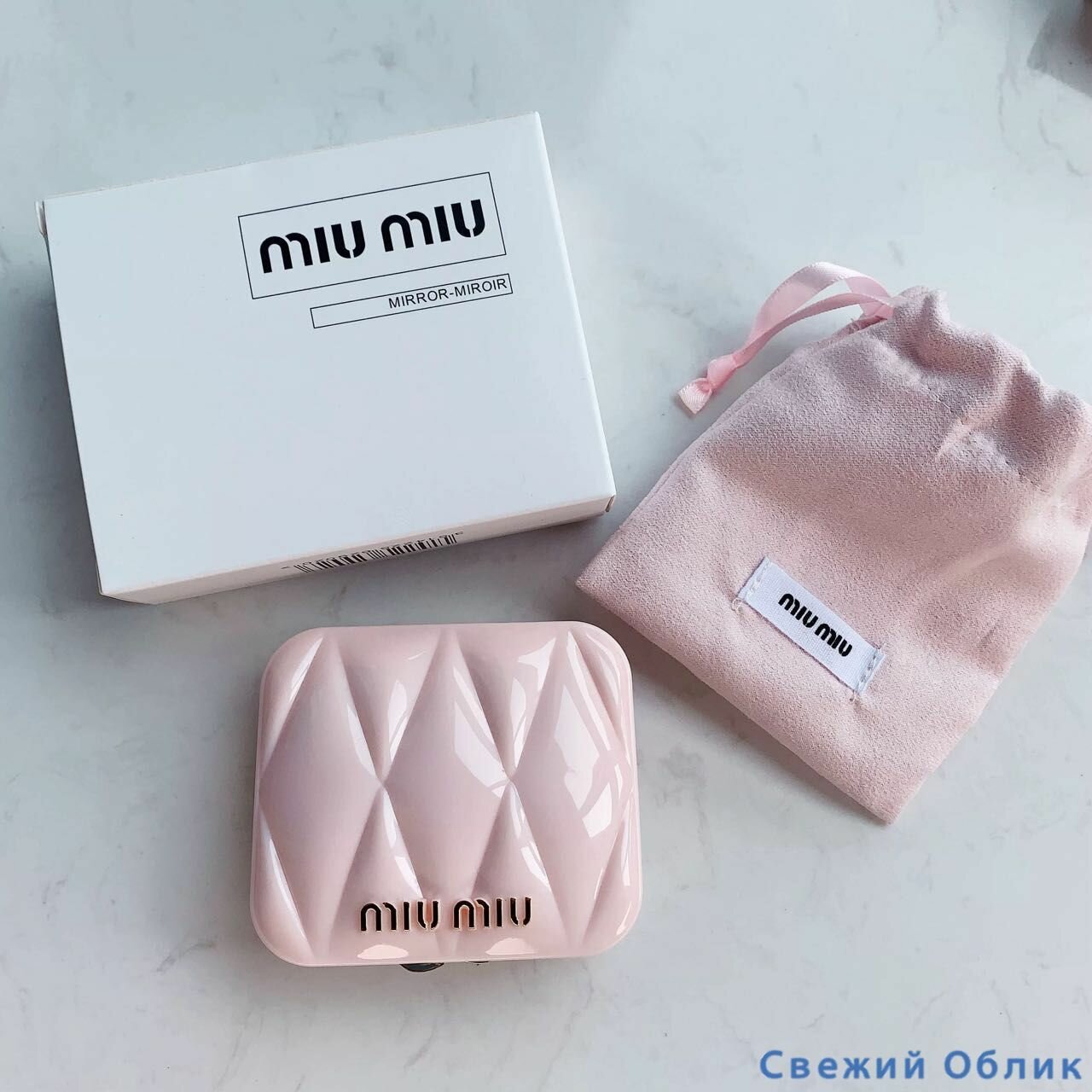 Зеркало интерьерное