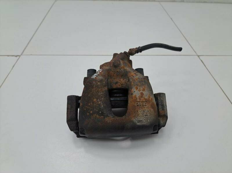 Суппорт передний левый Mazda 3 BL 2008-2013