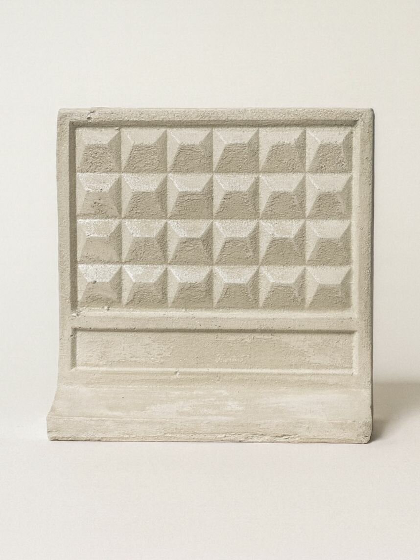 Статуэтка Urbanism Art Миниатюрный бетонный строительный забор, сувенир, 10 х 10 см