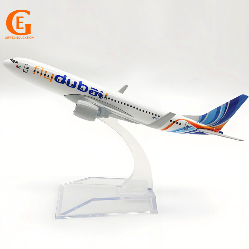 Металлическая модель самолета Боинг 737, масштаб 1/400 на подставке, коллекционная миниатюра Дубайские авиалинии для декора и подарка