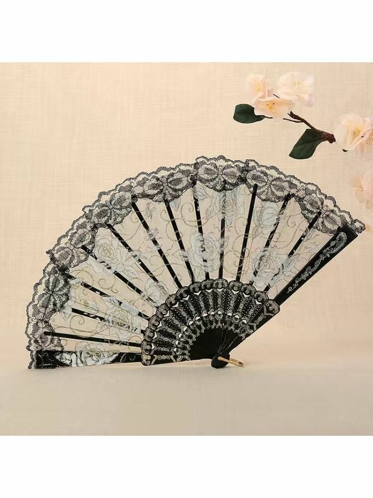 Веер кружевной