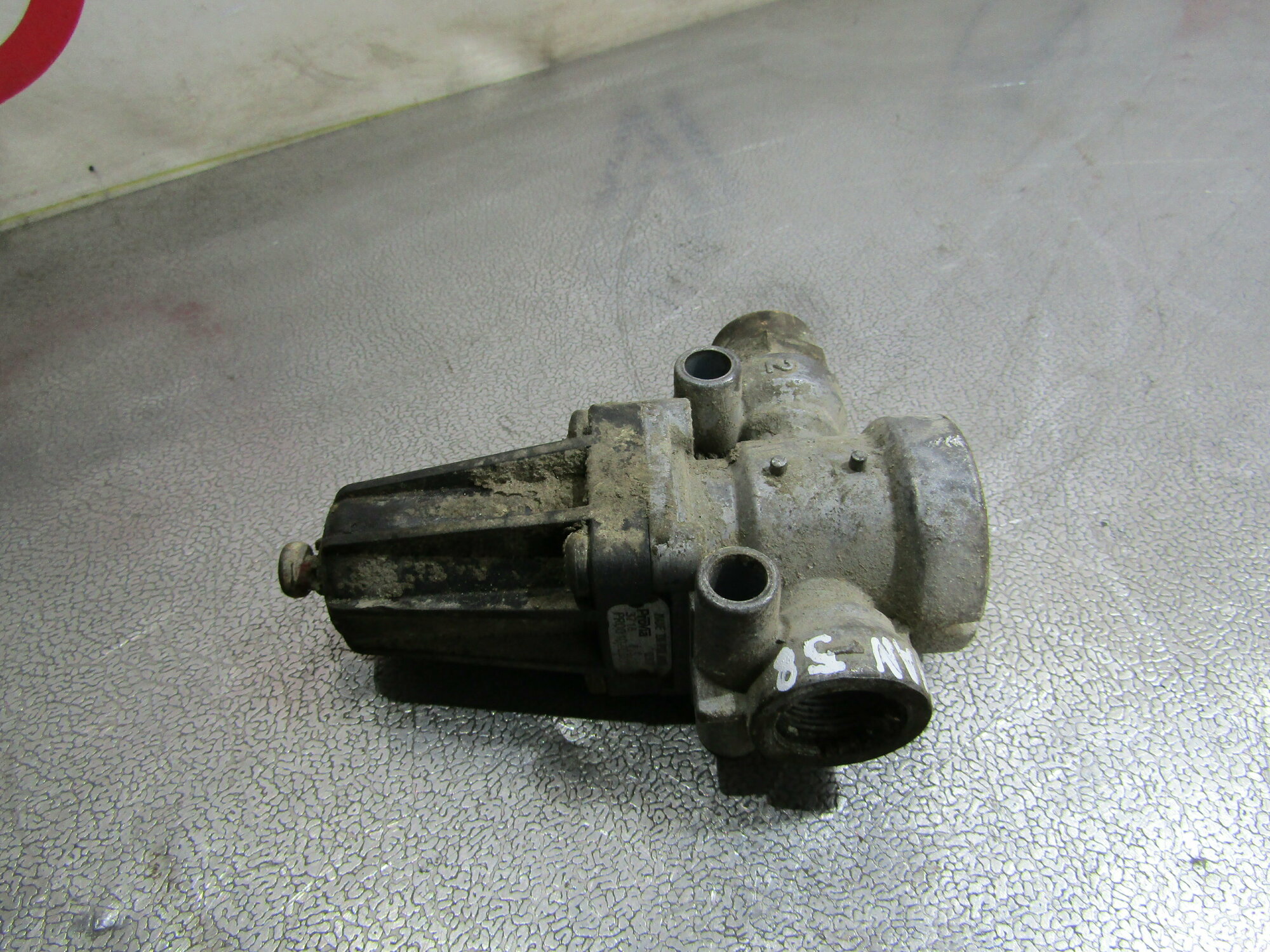 Клапан ограничения давления, 8,5±0,4 bar PROVIA, MAN TGX, TGS, TGA, TGM, TGL