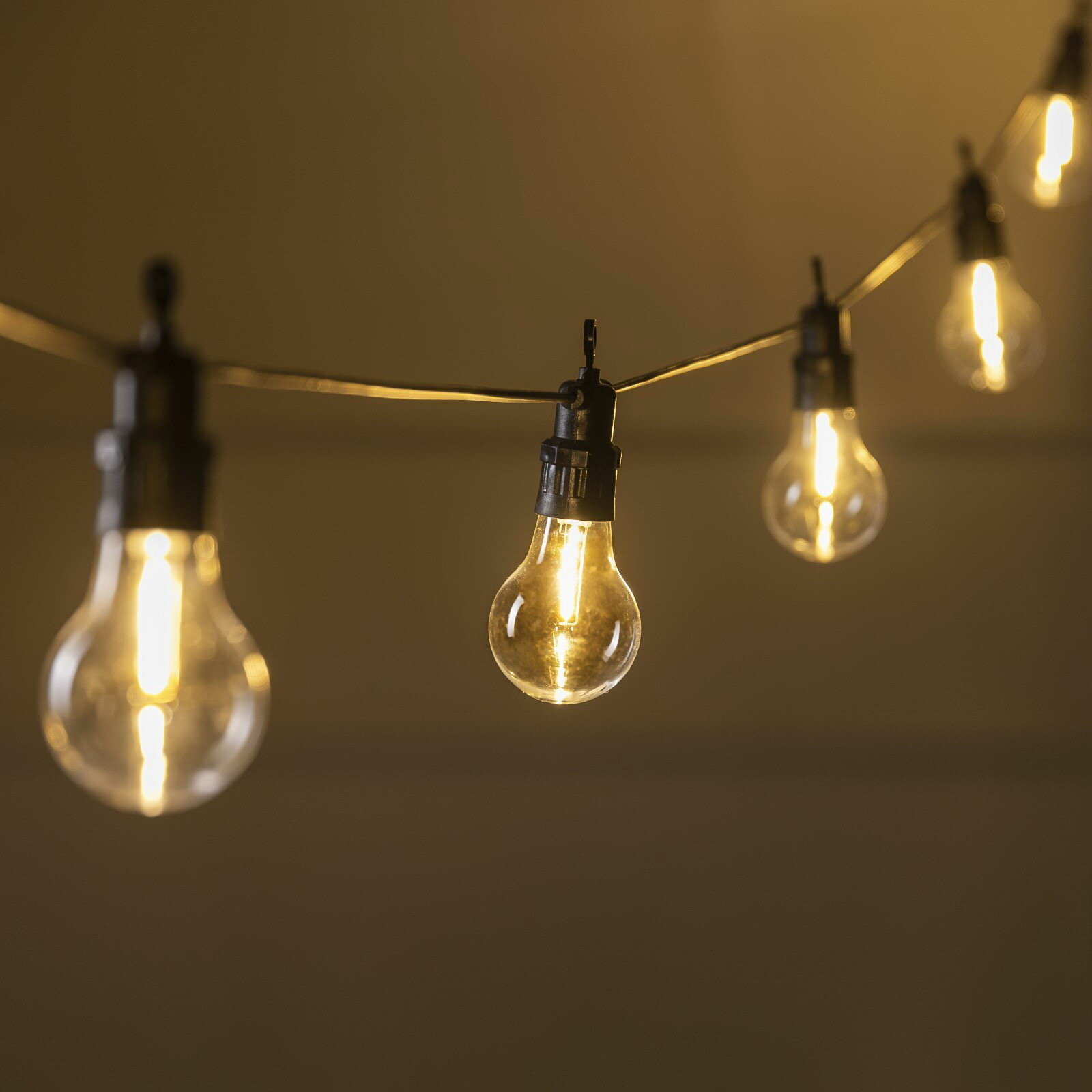 Гирлянда "Белт-лайт" 5 м с насадками "Лампочки", IP44, УМС, тёмная нить, 10 LED, свечение тёплое белое, 220 В