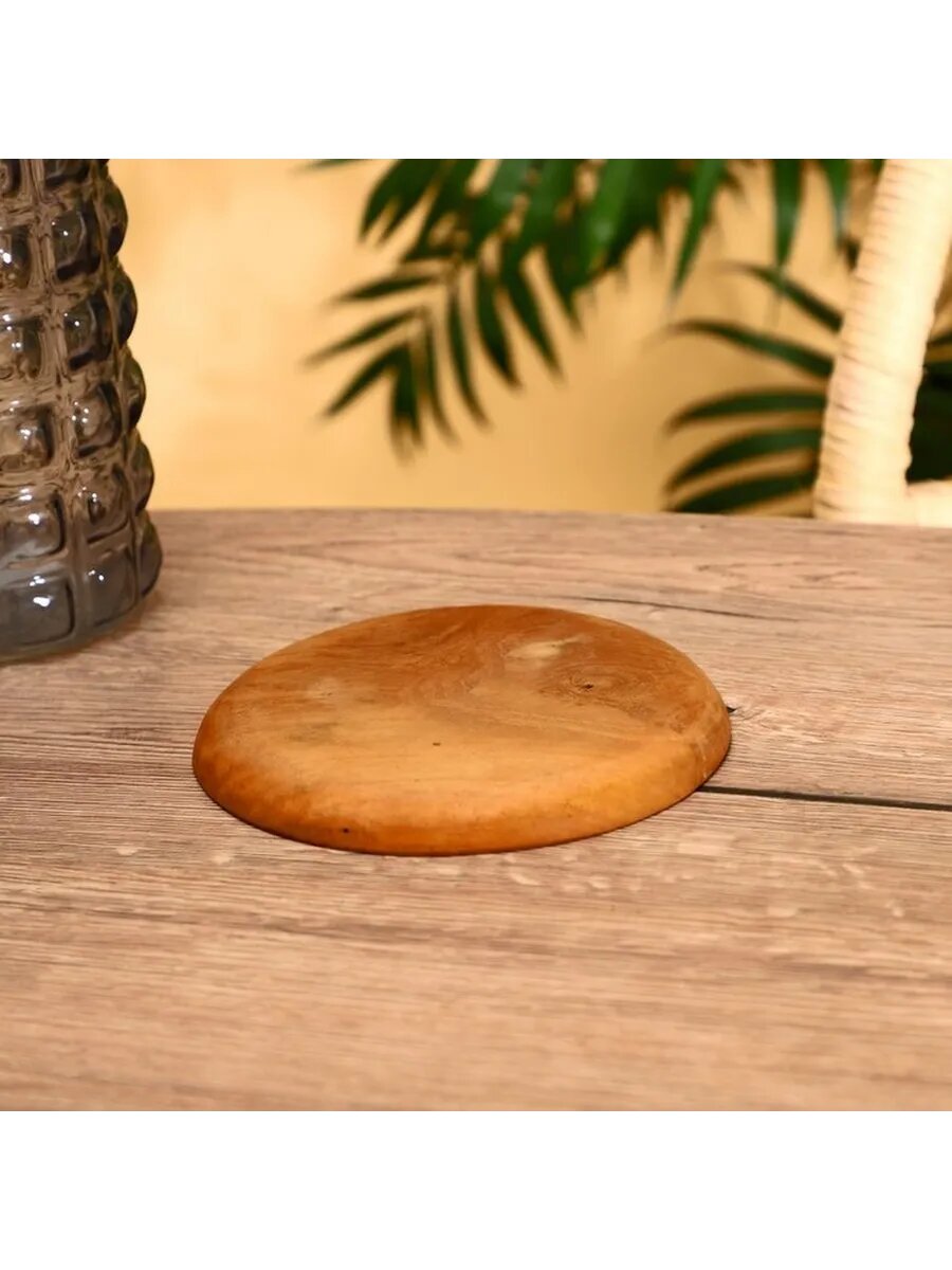 Элегантная деревянная тарелка для сервировки