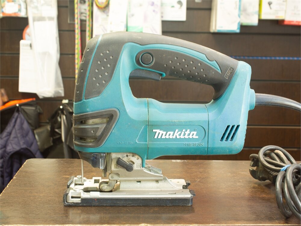 Электролобзик Makita 4350FCT, сетевой, с подсветкой, антивибрационная система