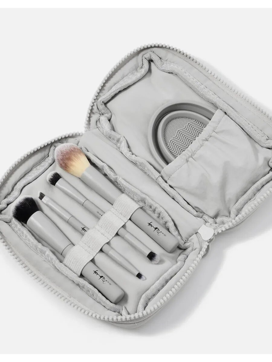 Набор кистей для макияжа For me дорожный с косметичкой mini brush travel case