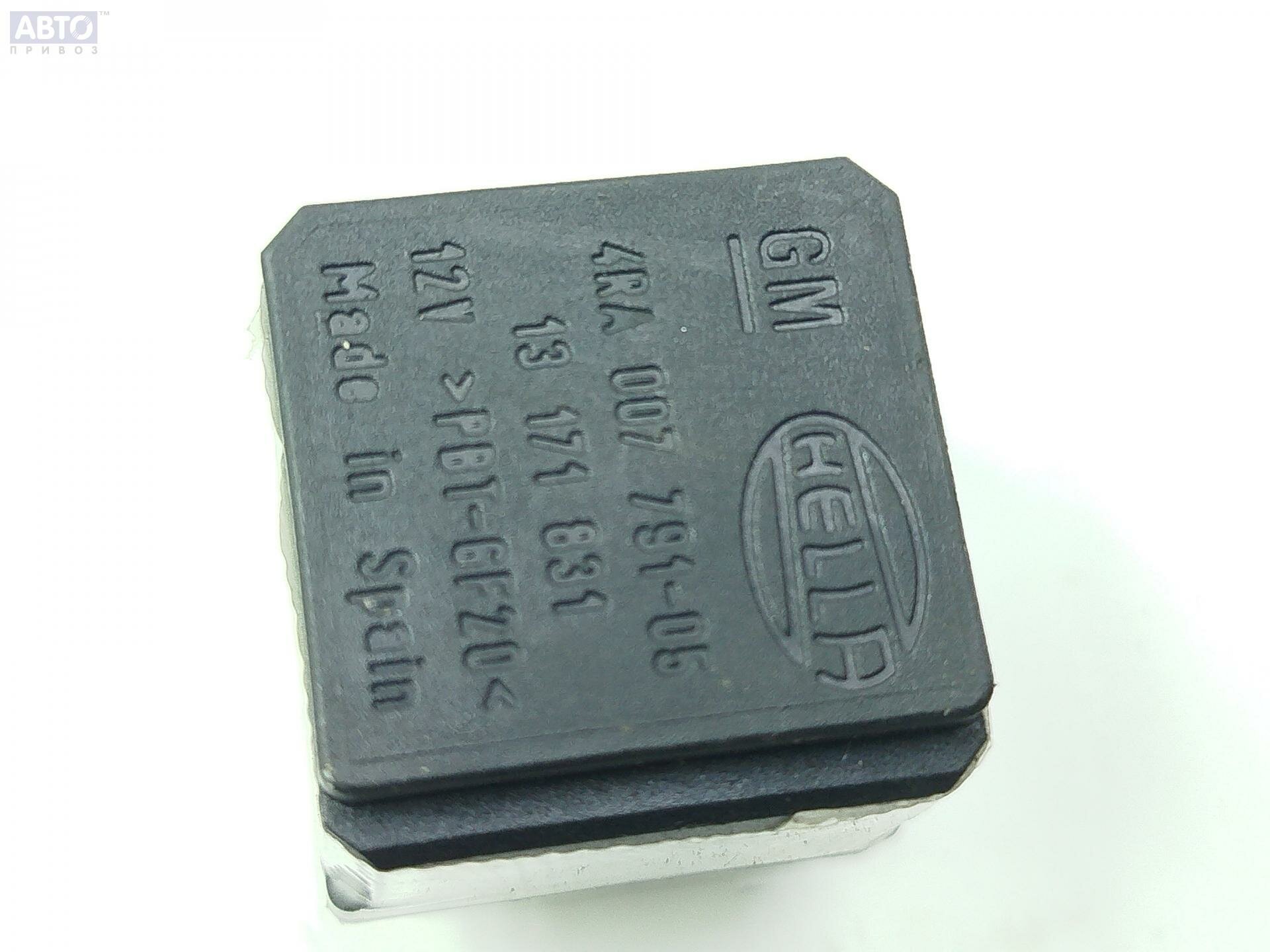 Реле вентилятора Opel Astra H (2004-2009)