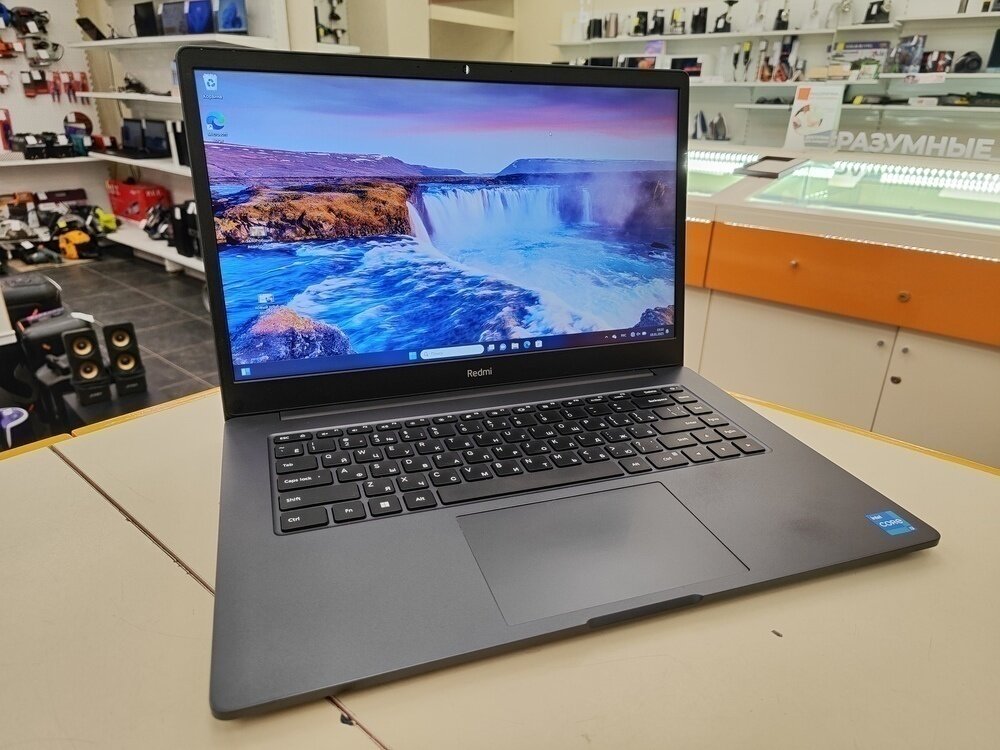 15.6" Ноутбук XIAOMI RedmiBook 15 XMA2101-BN / i3-1115g4 / RAM 8 GB / SSD 256 GB б/у, уценка