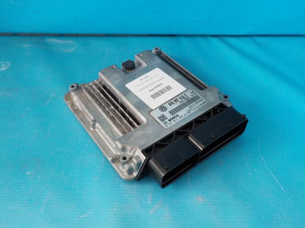 Блок управления двигателем VOLKSWAGEN Touareg 1 (7L) 2002-2010 070997016E - Б/У